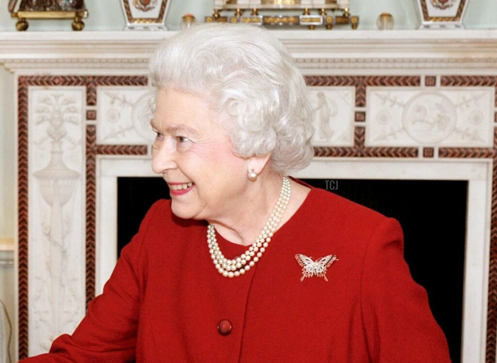 The Queen’s Ruby Brooches