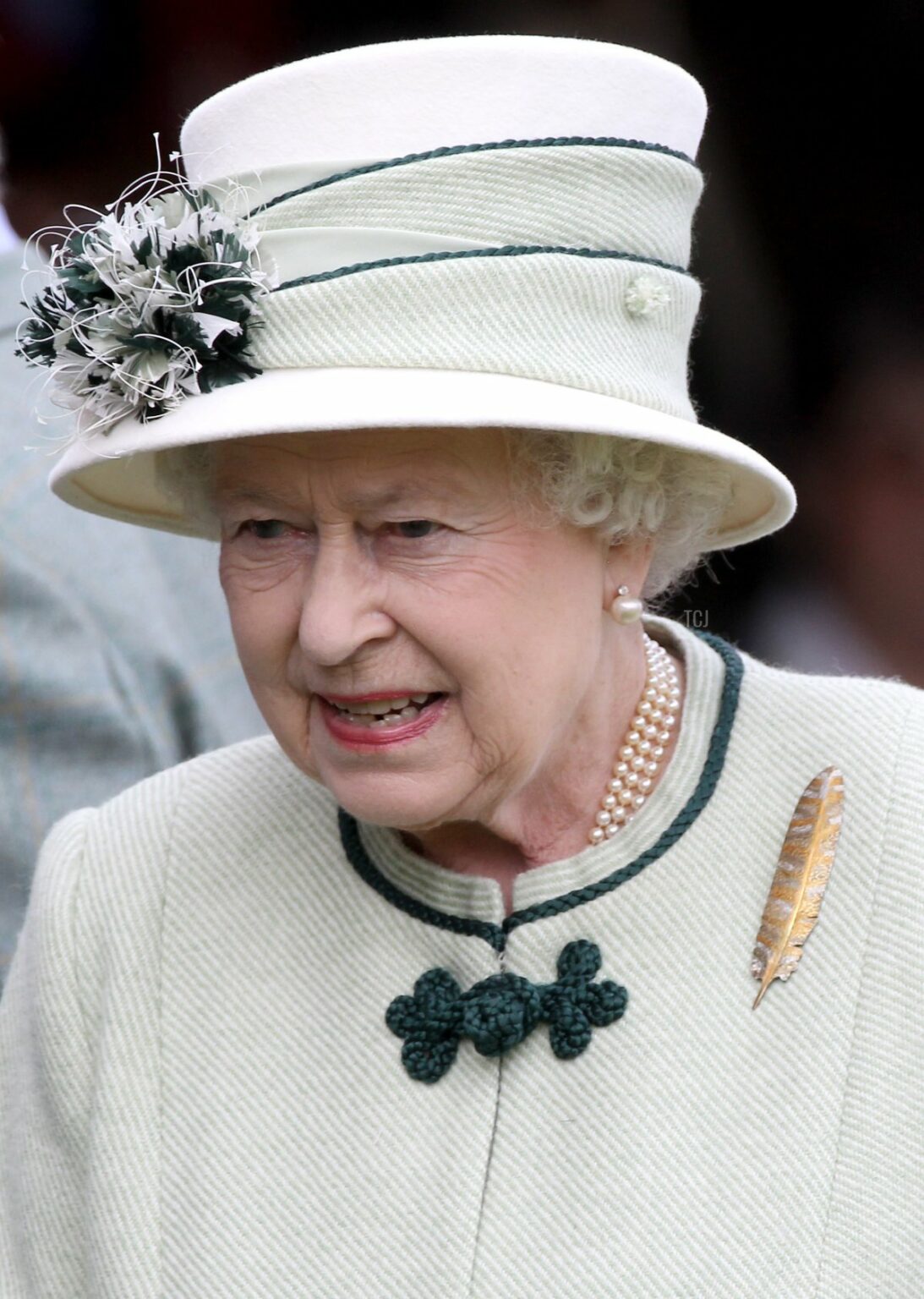 The Queen’s Royal Brooches: The Jubilee Years