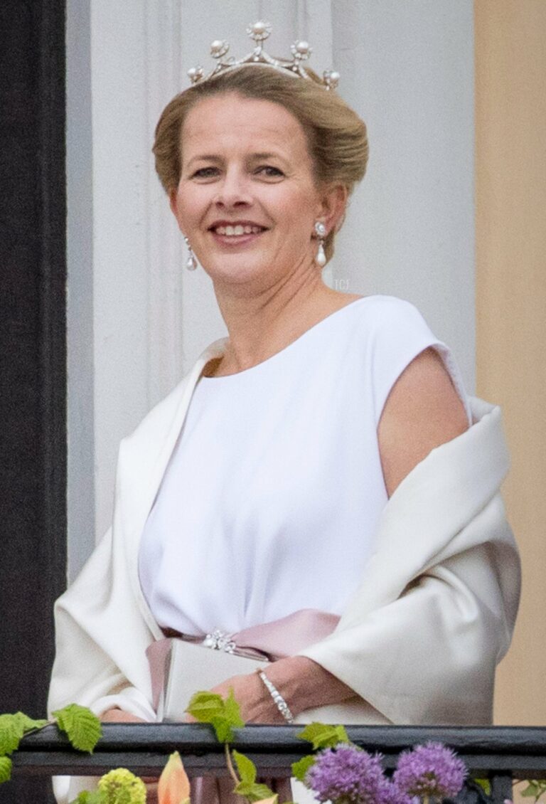 Princess Mabel’s Pretty Pearl Button Tiara