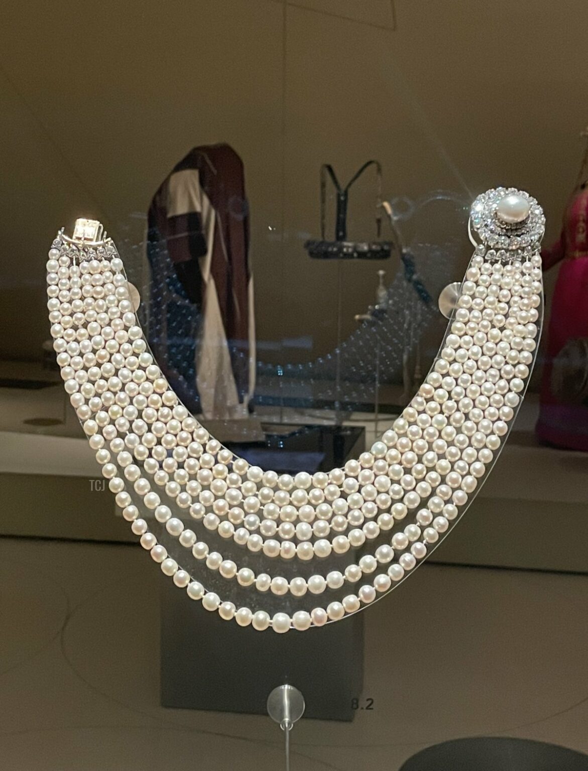 Royal Pearl Tiaras and Treasures on Display in the Middle East