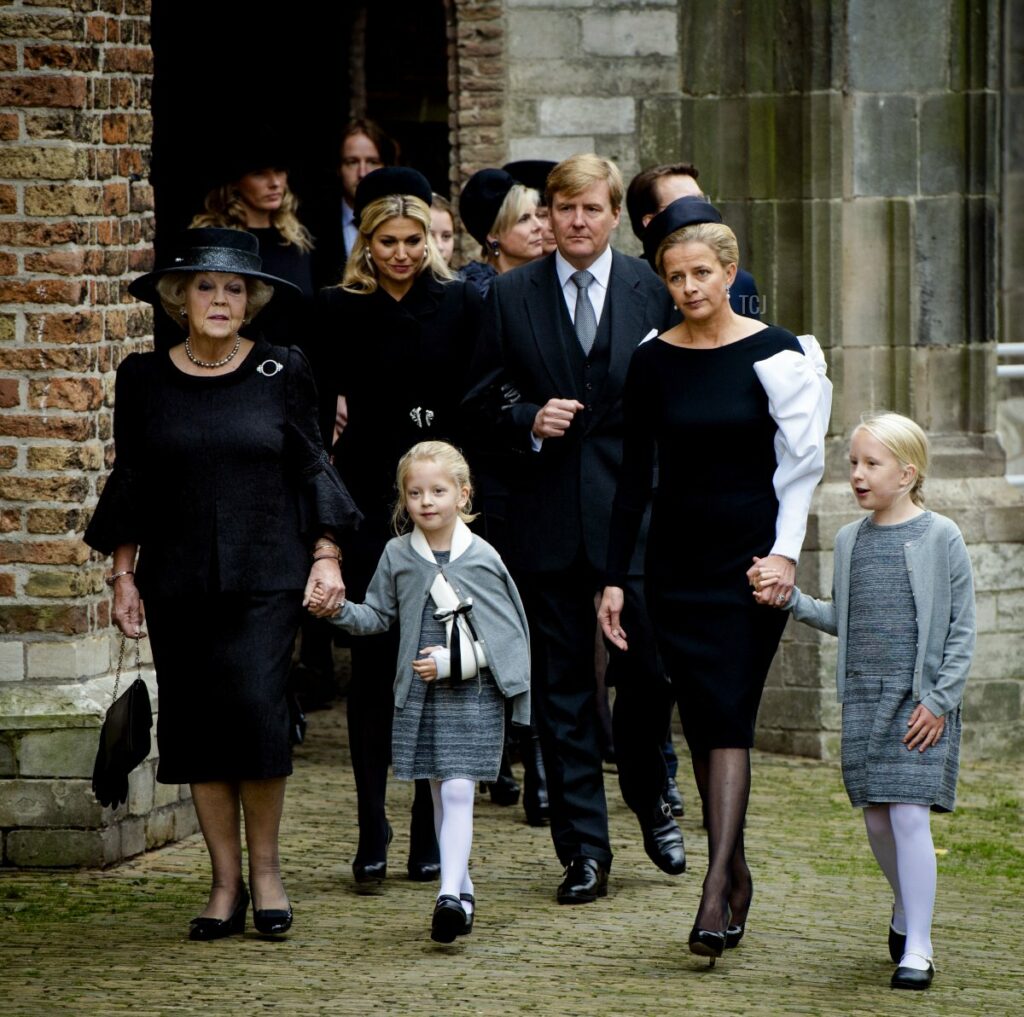 Princess Mabel’s Dazzling Diamond Wedding Tiara—and Avant-Garde Wedding ...