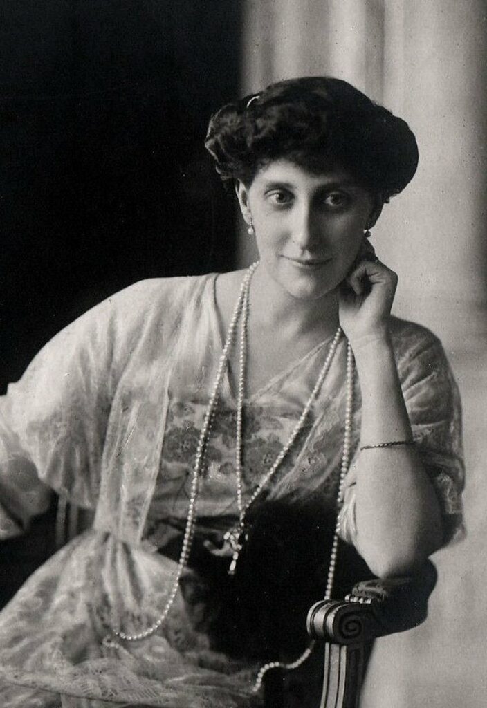 The Dazzling Tiara Legacy of Sweden’s Princess Ingeborg