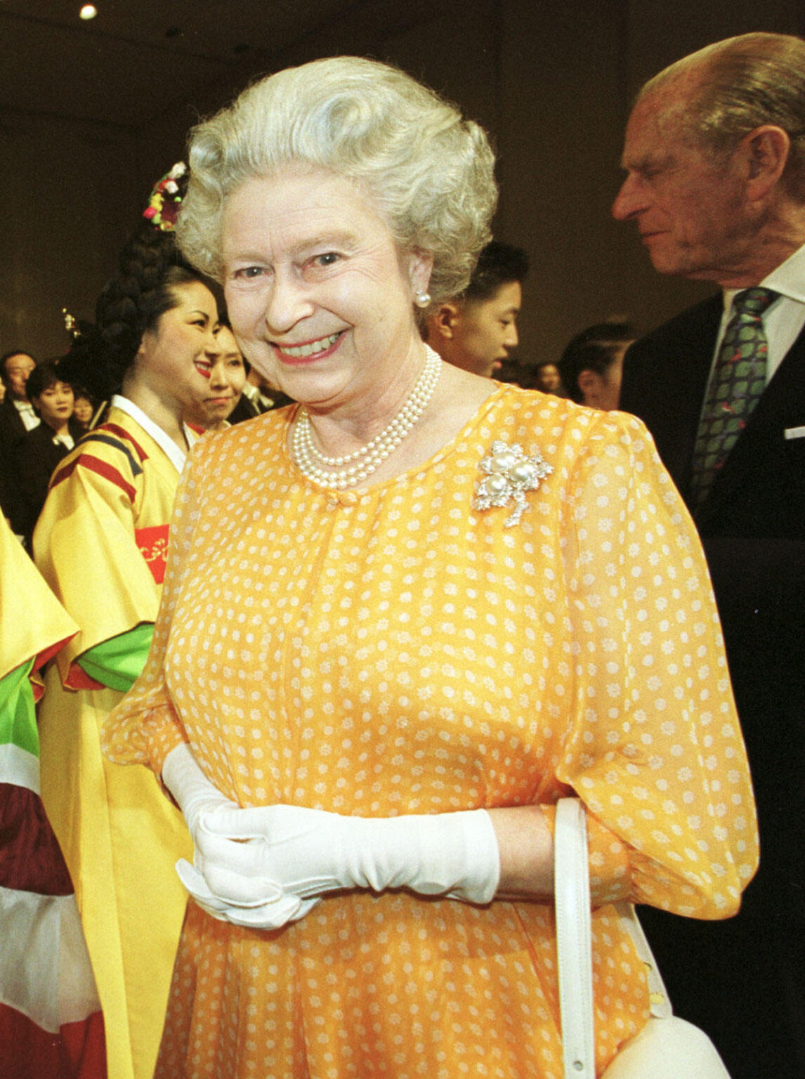 The Princess of Wales Honors the late Queen’s Memory with Pearls on ...