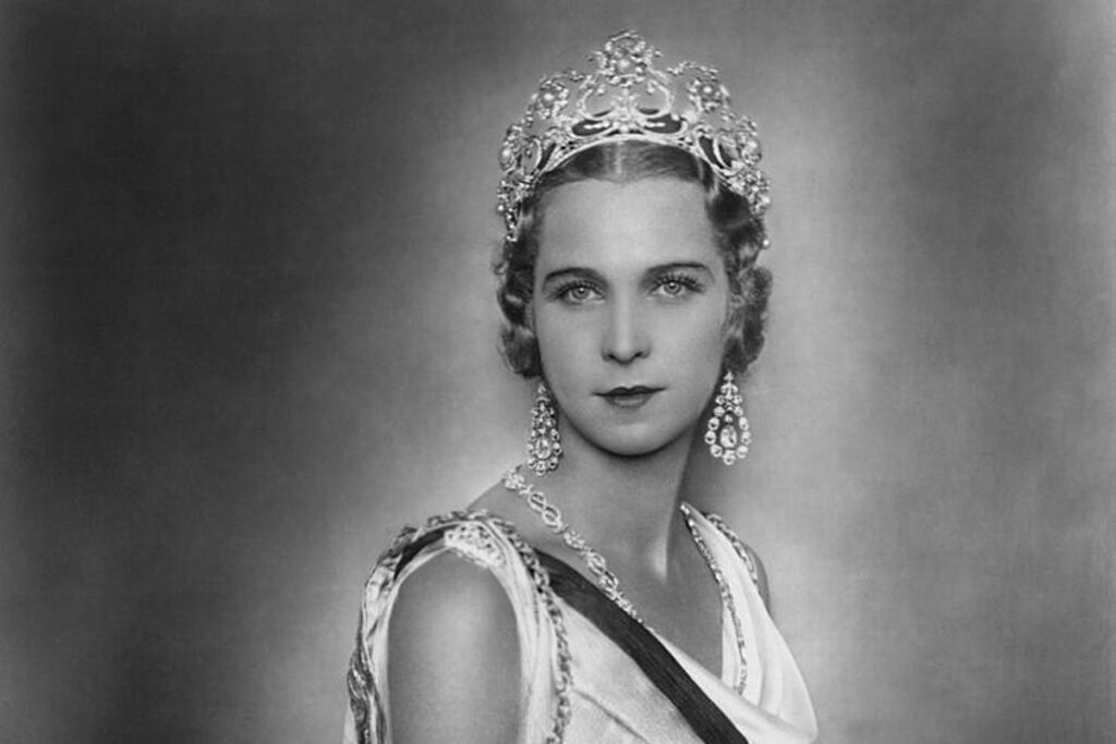 Queen Margherita’s Musy Tiara: The Incredible, Versatile Tiara that ...