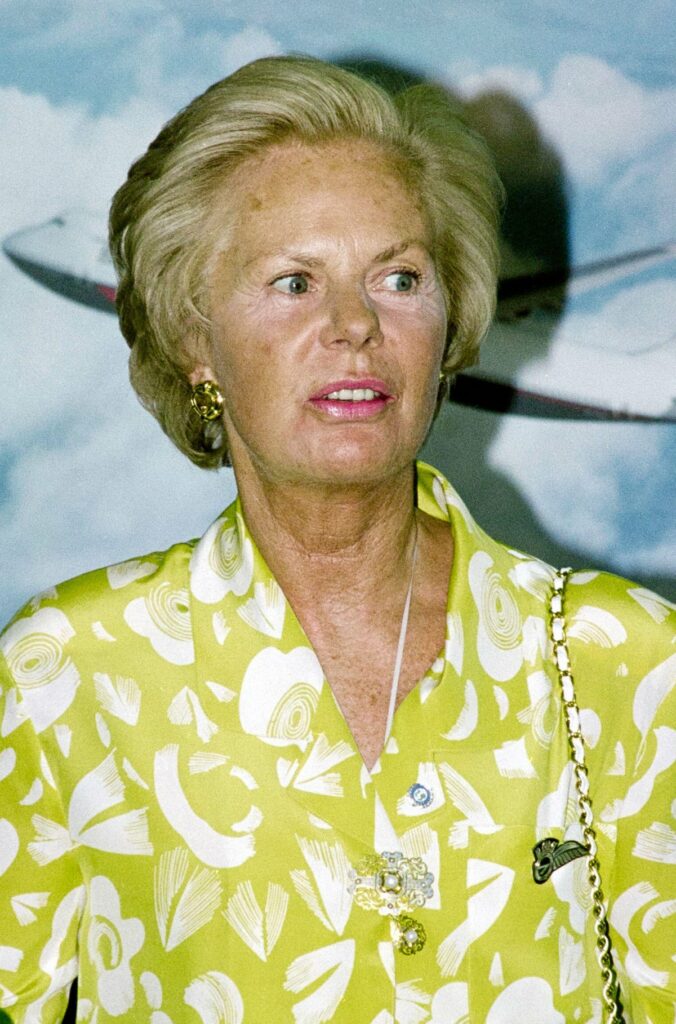 Queen Victoria’s Cross Moline Brooch