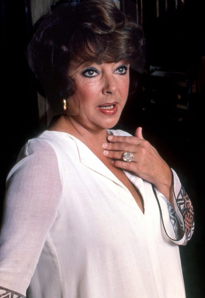Dame Elizabeth Taylor’s Incredible, Iconic Diamond Ring