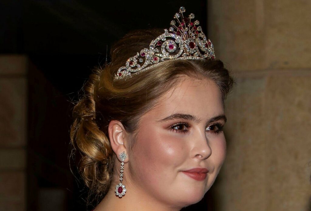 A New Decoration–and a Tiara Event!–for the Princess of Orange