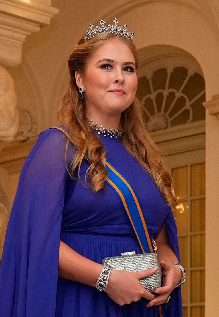 A New Decoration–and a Tiara Event!–for the Princess of Orange