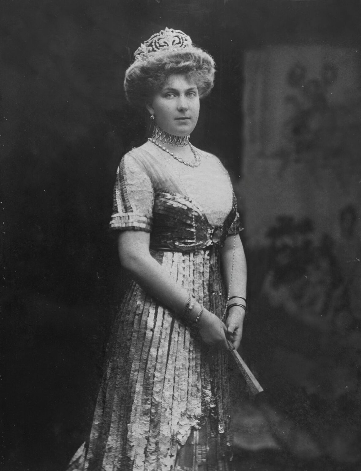 Queen Ena’s Impressive Emerald Pendant Hits the Auction Block