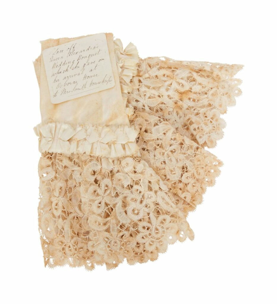 Reminiscing on the Royal Jewels Paired with Princess Diana’s Dresses