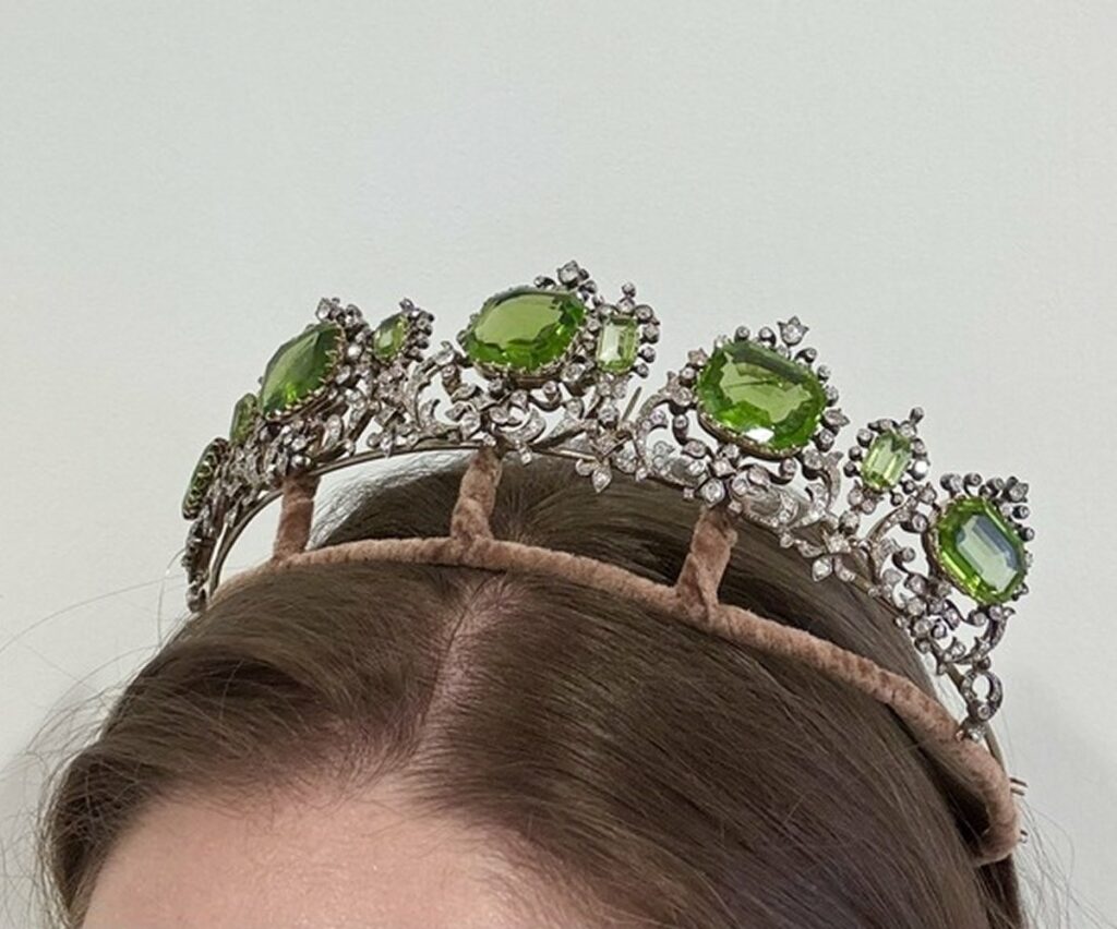 The Duchess of Atholl’s Peridot Tiara Sold in New York