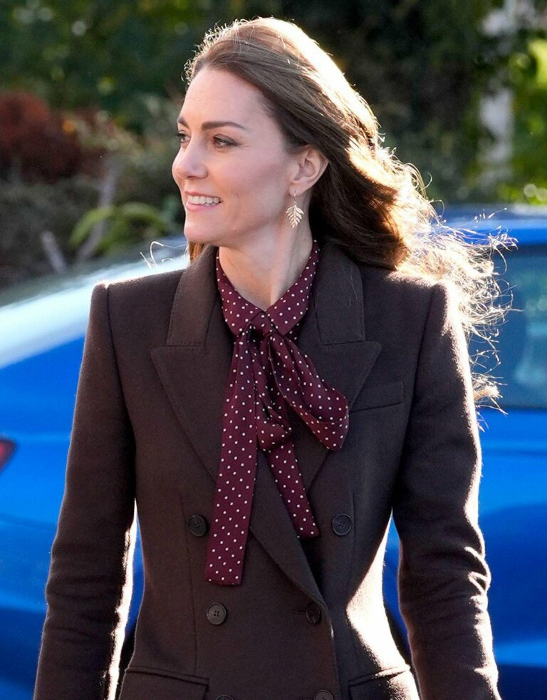Gleaming Golden Leaves for Princess Catherine’s Surprise Visit to Southport