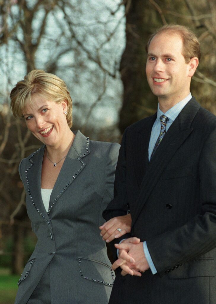The Duchess of Edinburgh’s Engagement Ring Sparkles at University ...