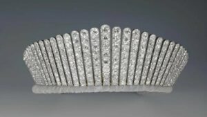 A Stunning Diamond Tiara Debut from Queen Camilla for the Qatari State ...