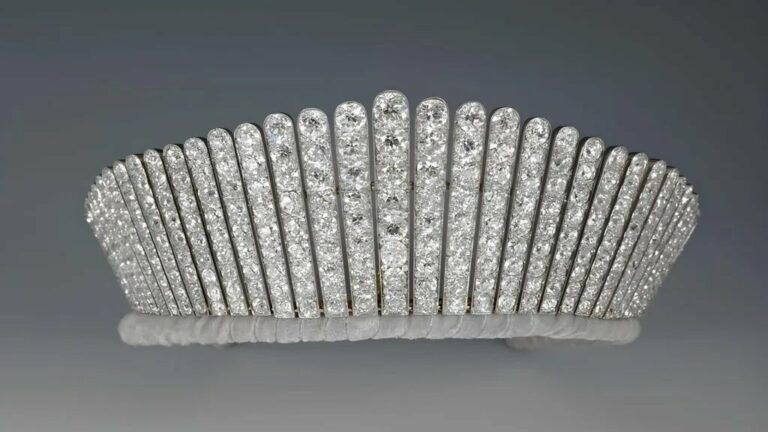 A Stunning Diamond Tiara Debut from Queen Camilla for the Qatari State ...