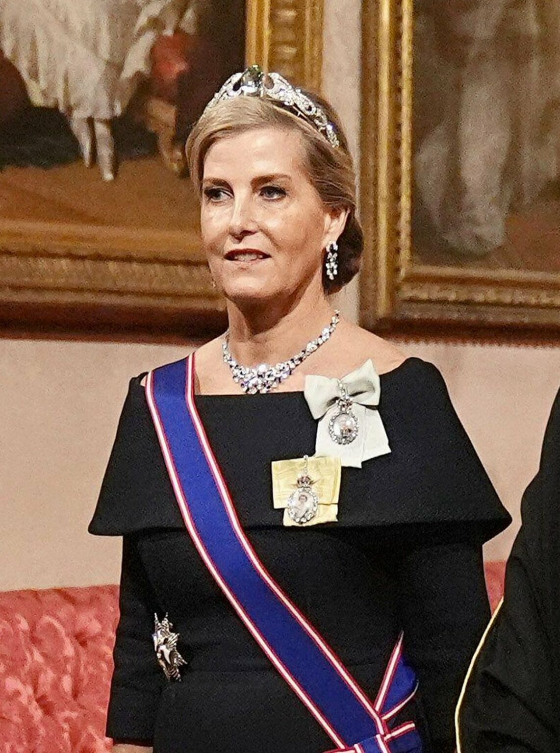 A Stunning Diamond Tiara Debut from Queen Camilla for the Qatari State ...