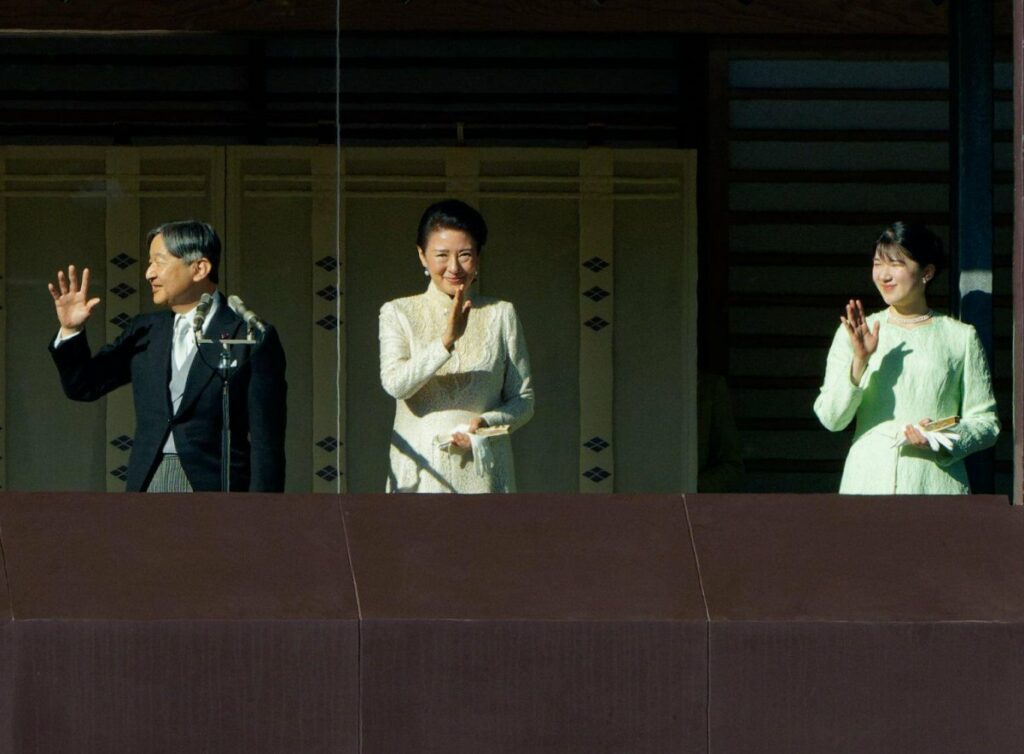 Impressive Imperial Tiaras Ring in the New Year in Japan
