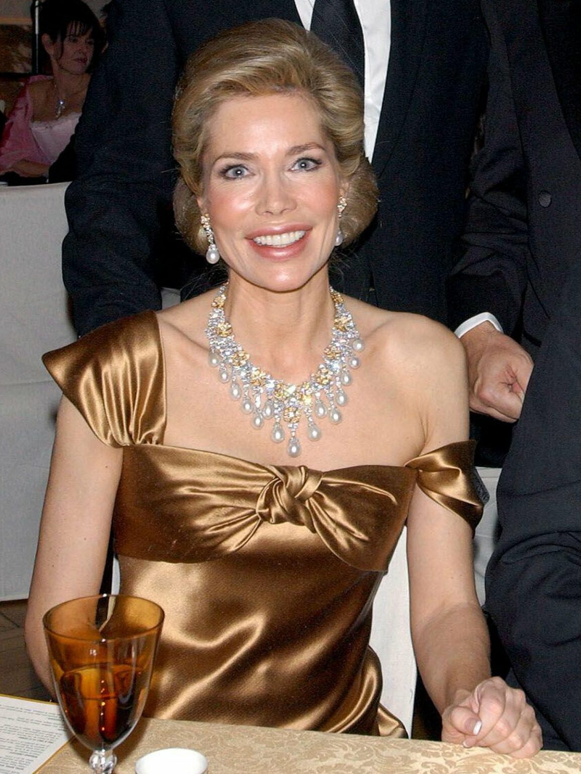 The Glamorous Diamonds and Pearls of the Begum Aga Khan (and a Cartier ...