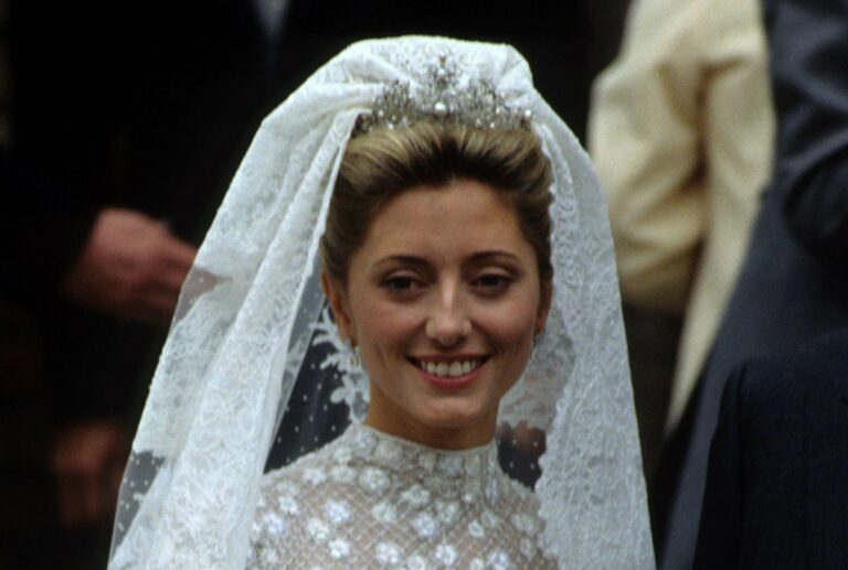 Queen Anne-Marie’s Antique Corsage Tiara