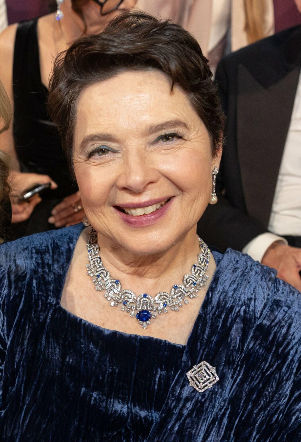 Exquisite Family Pearls and Diamonds for Isabella Rossellini at the Oscars