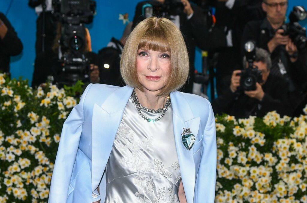 Dame Anna Wintour’s Astonishing Aquamarine Heart at the Met Gala