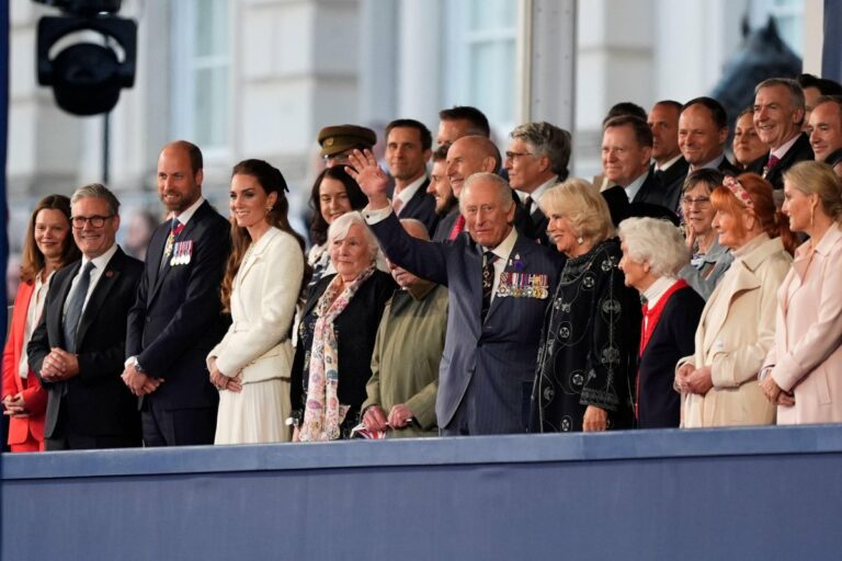 Patriotic Royal Diamonds and Pearls at the VE Day Concert in London