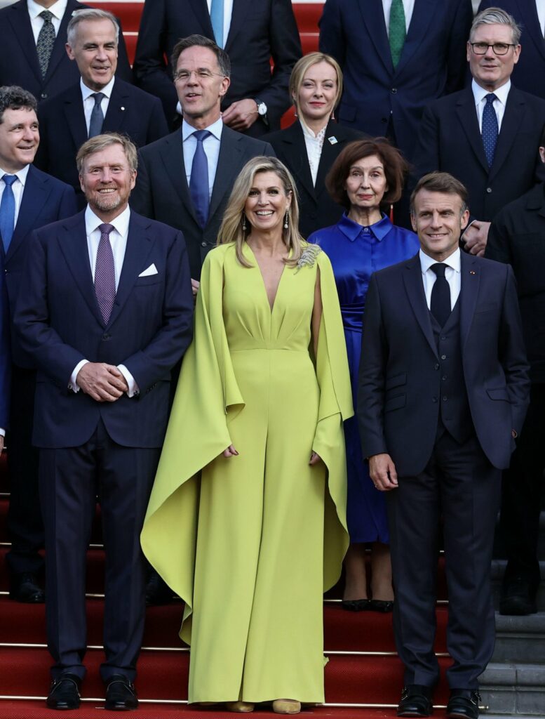 Diplomatic Gala Dinner Diamonds for Queen Maxima and Princess Amalia in ...