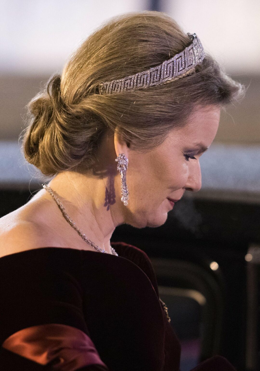 Queen Mathilde’s Shimmering Diamond Fringe Earrings in Santiago